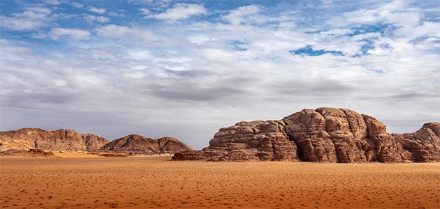 Al-Ula city is the most famous historical monument in Saudi Arabia ...